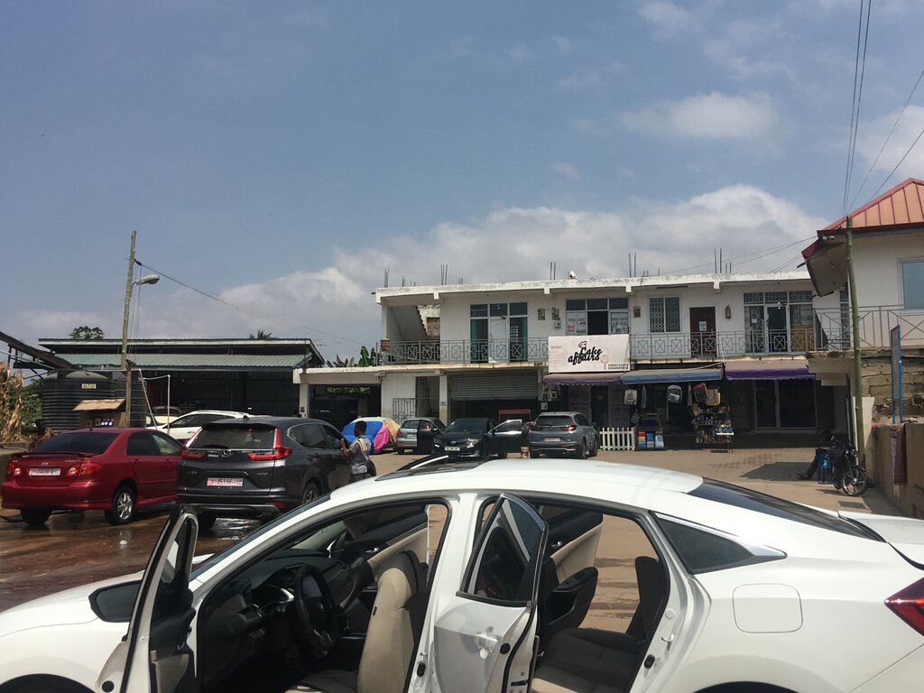 Oto aksesuarları Car accessories shop, Akra, foto