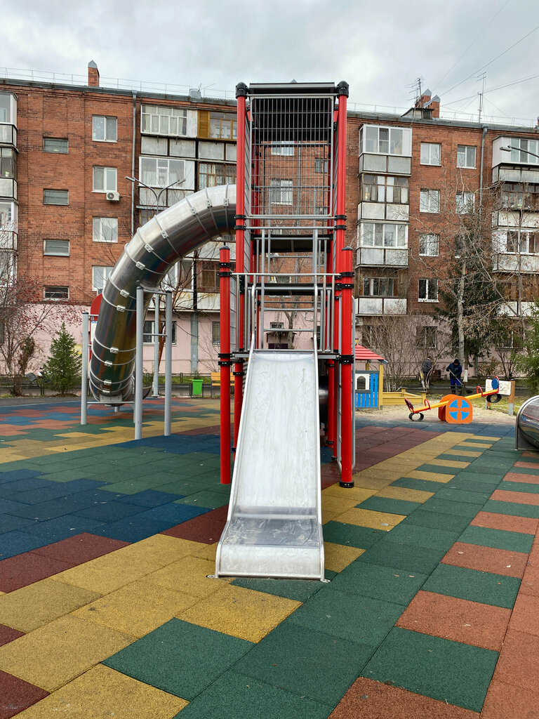 Oyun alanı Playground, Tiumen, foto