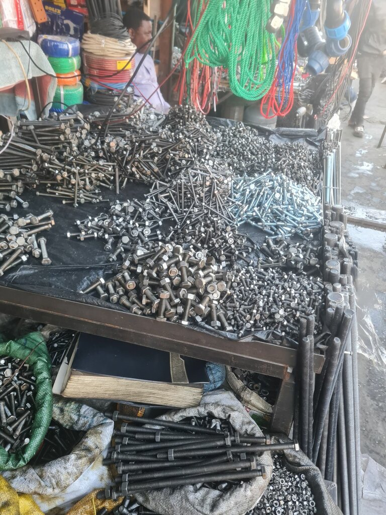 Montaj ekipmanları Banda Bolts & Nuts, Lusaka, foto