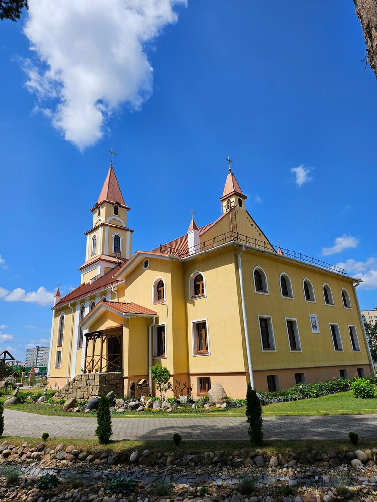 Katolik kiliseleri Костёл Cошествия Cвятого Духа, Borisov, foto