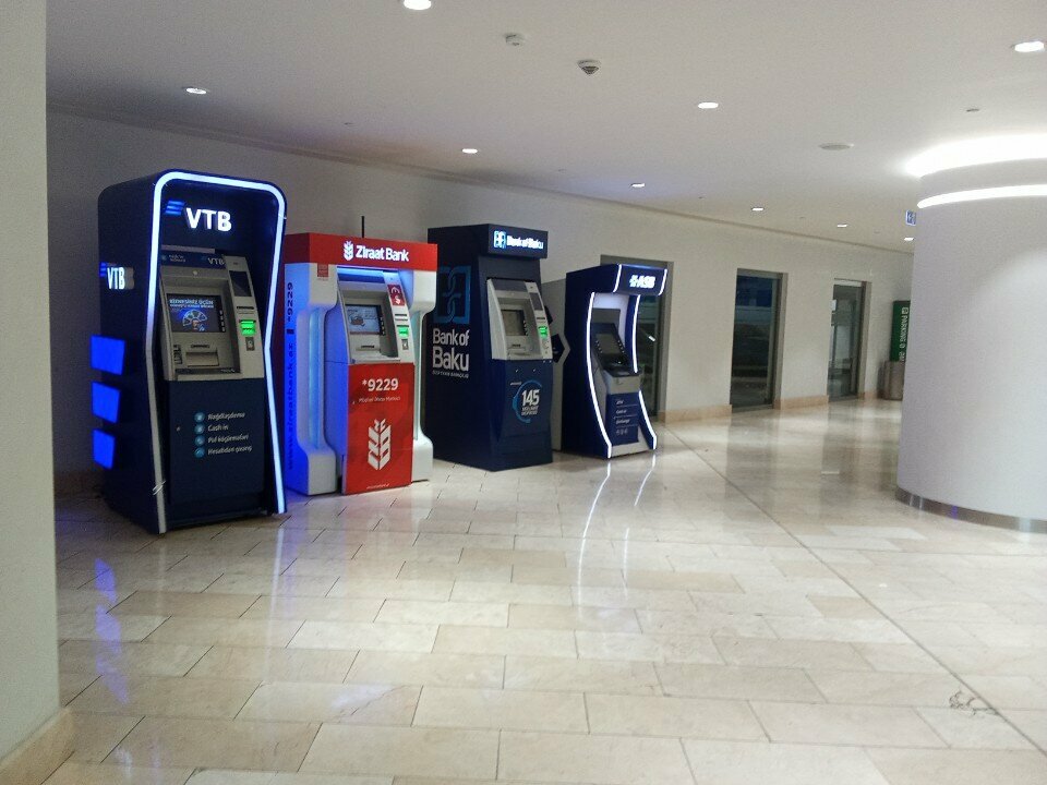 ATM'ler Bank of Baku, Bakü, foto