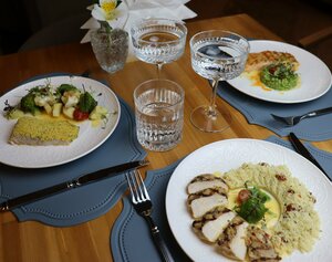 Sosedi (Lenina Street No:3В), restoran  Stroitel'den