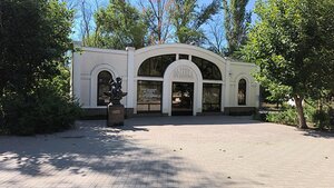 Сквер Авиаторов (Rostov Region, Bataysk, skver Aviatorov), kültür ve eğlence parkları  Bataysk'tan