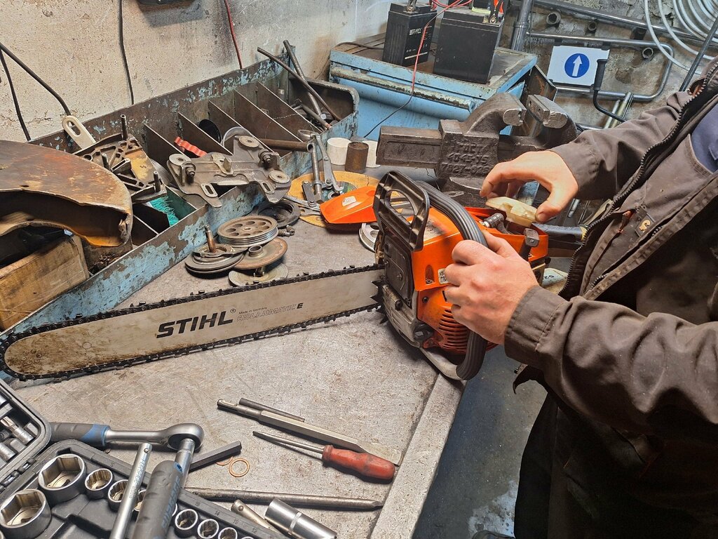 Bahçe ekipmanları tamiri Repair of tools, Kaliningradskaya oblastı, foto