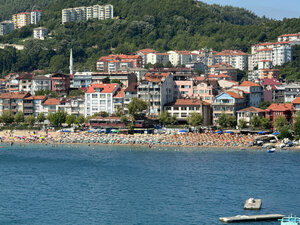 Büyük Liman Plajı (Bartın, Amasra, Kum Mah.), plaj  Amasra'dan