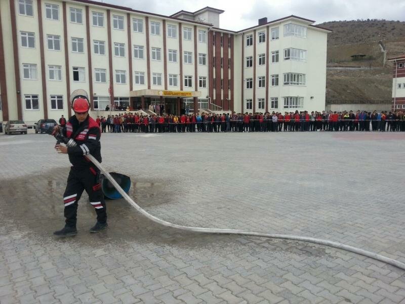 Lise Organize Sanayi Mesleki Ve Teknik Anadolu Lisesi, Yahşihan, foto
