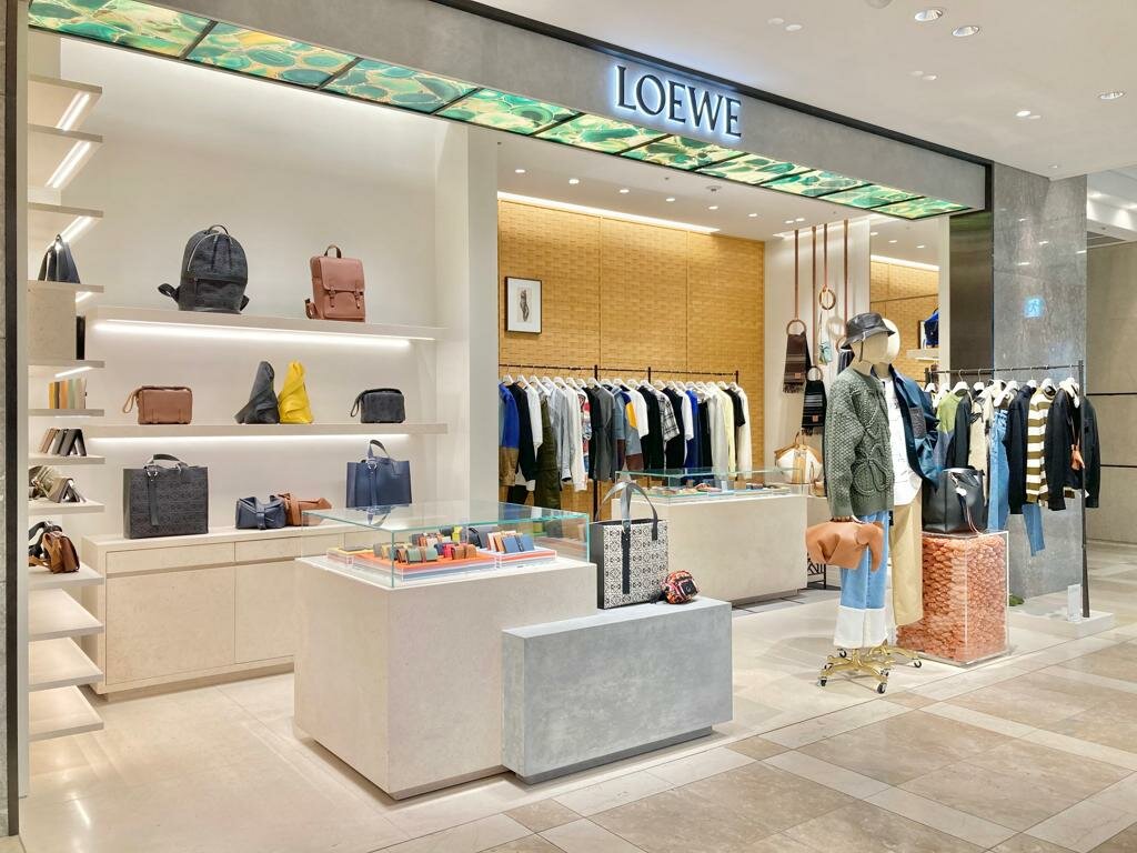 Giyim mağazası Loewe 阪急メンズ東京, Tokyo, foto