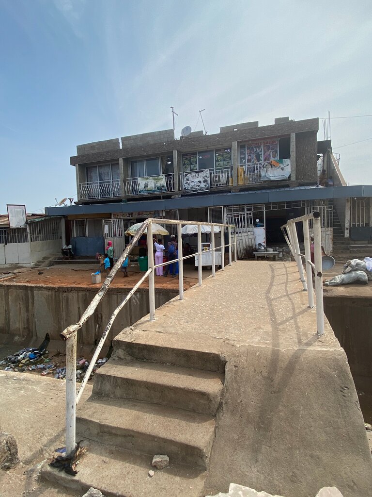Berberler 711 Grooming Centre, Akra, foto
