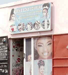 Benie edna coiffure (Brazzaville, Commune de Poto-Poto, Rue Bakoukouyas), güzellik salonu  Brazzaville'den