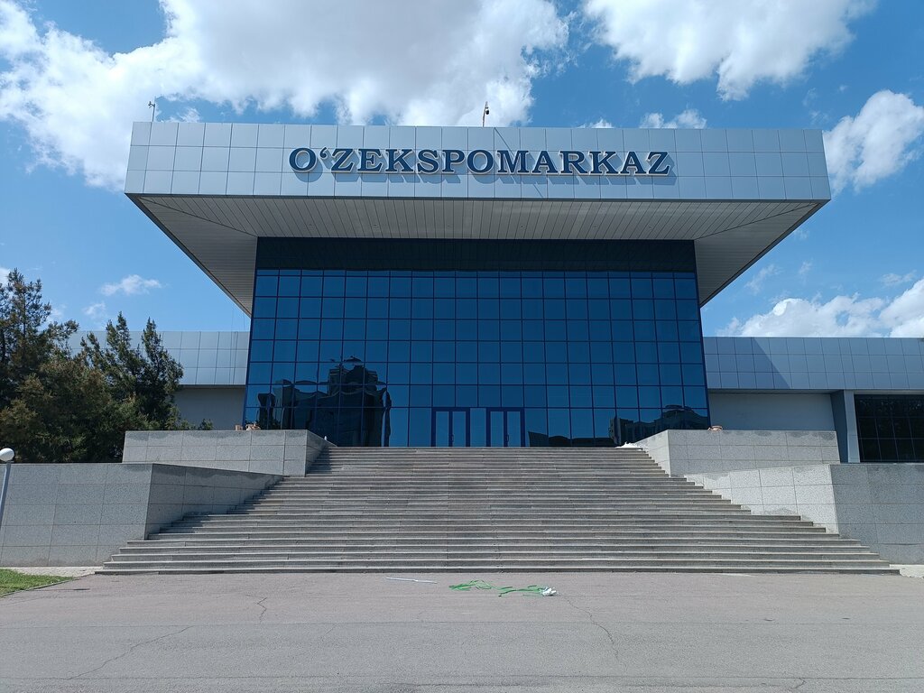 Sergi salonları, galeriler UzExpoCentre, exhibition pavilion №3, Taşkent, foto