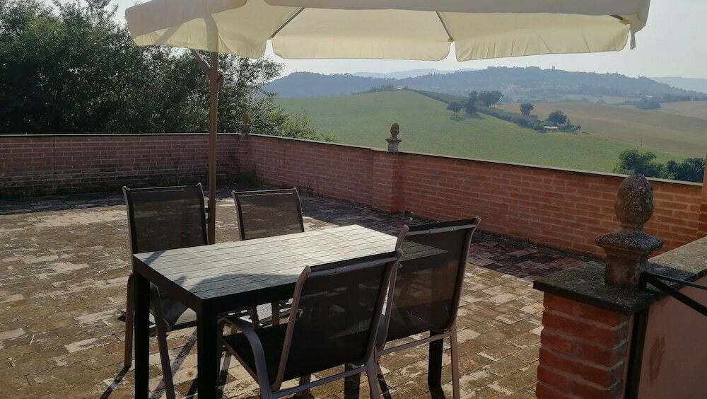 Kısa süreli konaklama Apartment 2 People Farmhouse Villa Luzi, Marche, foto