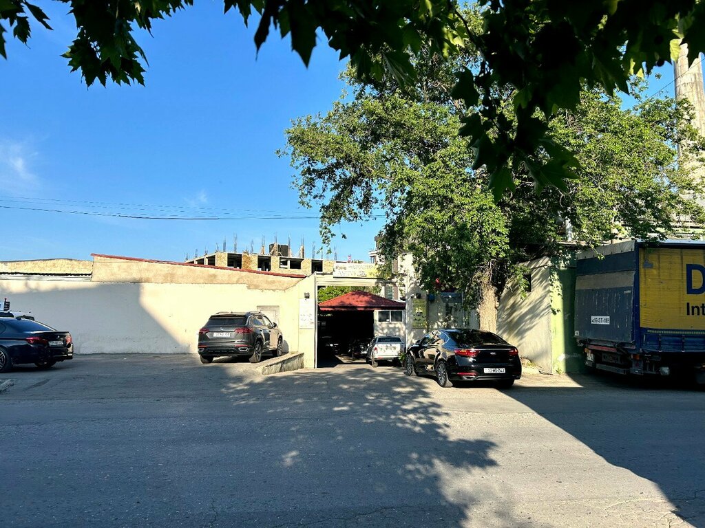 Otomobil servisi Brabus, Bakü, foto