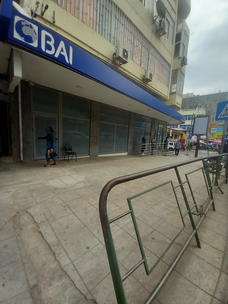 ATM'ler Bai, Loanda, foto