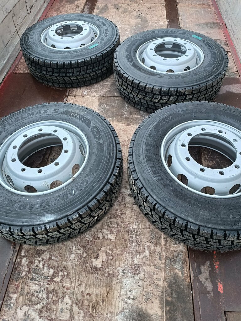 Jant ve lastikçiler Protekt, Yekaterinburg, foto