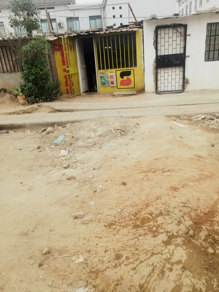 Yağlama ürünleri Lubrificante, Loanda, foto