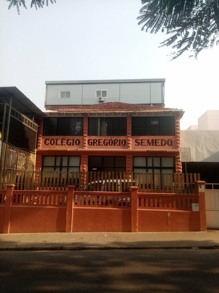 Yüksekokul Colégio Gregório Semedo, Loanda, foto
