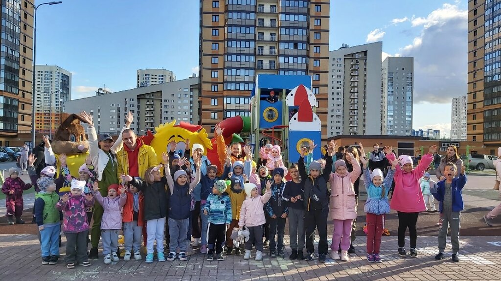 Çocuk ve gençlik merkezleri Munitsipalnoye byudzhetnoye uchrezhdeniye Variant Molodezhno-podrostkovy klub Yugoriya, Surgut, foto