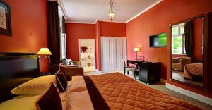 Graflicher Park Grand Resort (North Rhine-Westphalia, Höxter, Brunnenallee, 1), otel  Bad Driburg'dan