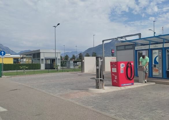 Otogaz dolum istasyonu Eni Stazione di Servizio Bar Ristorante- Lasta Fulvio e Perghem Mauro, Trento, foto