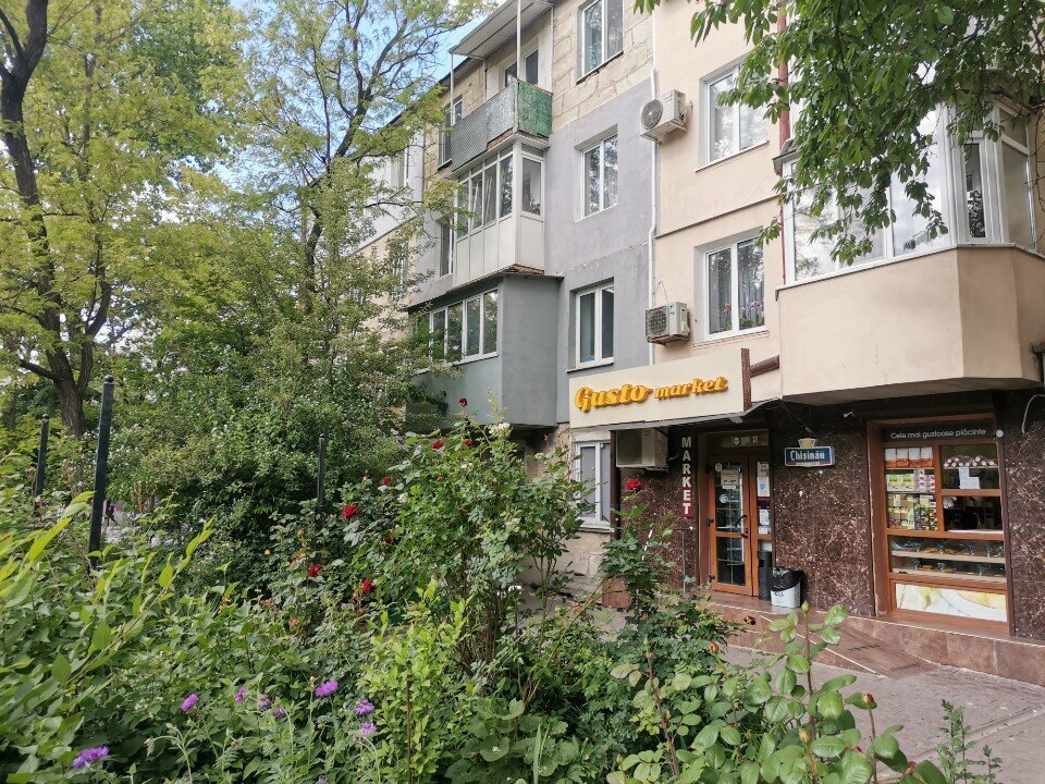 Market Gusto market, Kişinev, foto