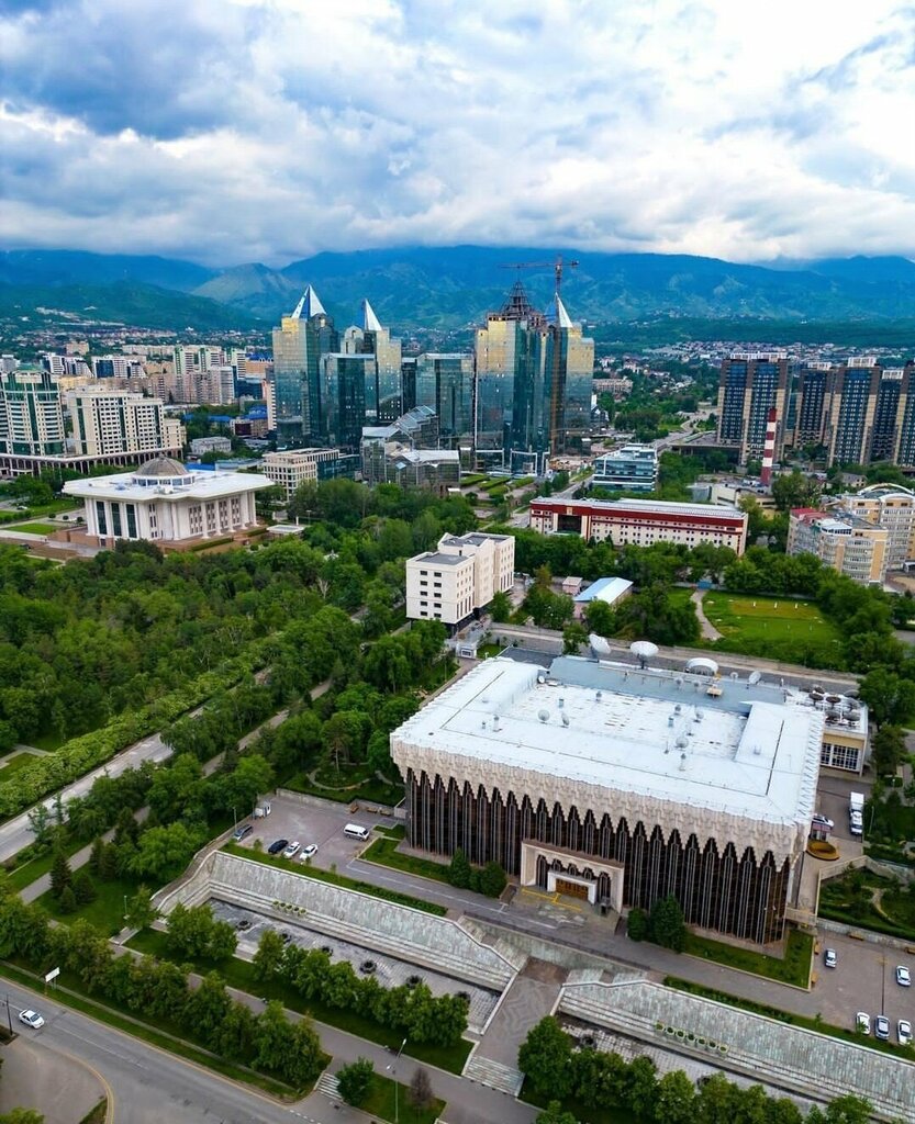 Televizyon kanalları The Kazakh Broadcasting Center’s hardware studio complex, Almatı, foto