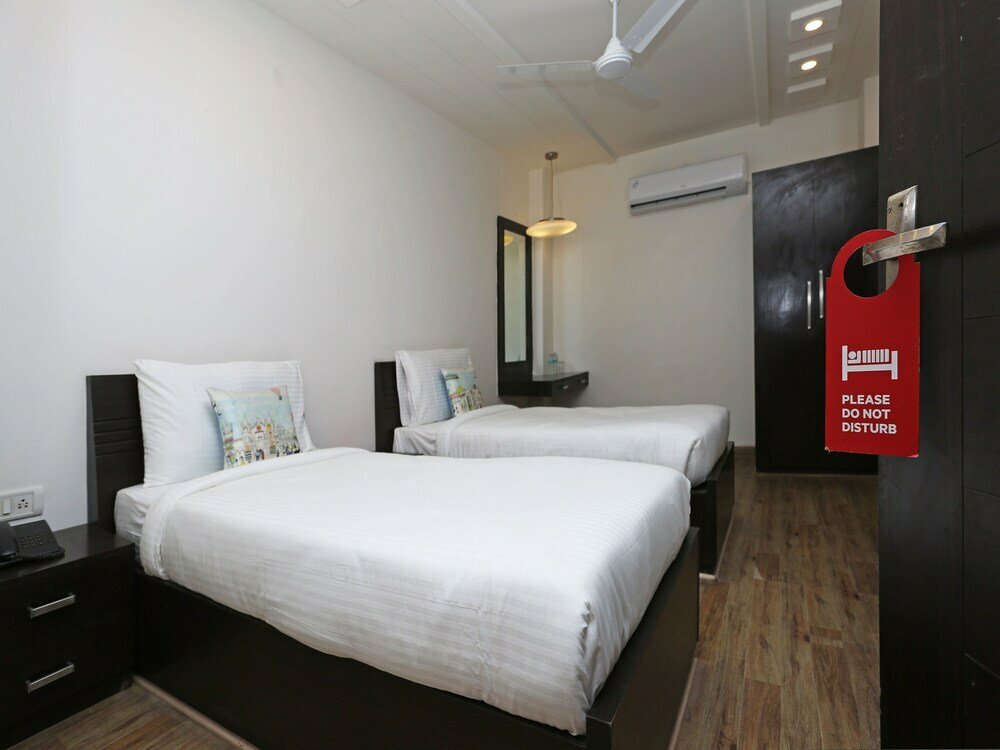 Otel Oyo Townhouse 281 Harsh Vihar Near M2k Cinemas Rohini, Delhi, foto