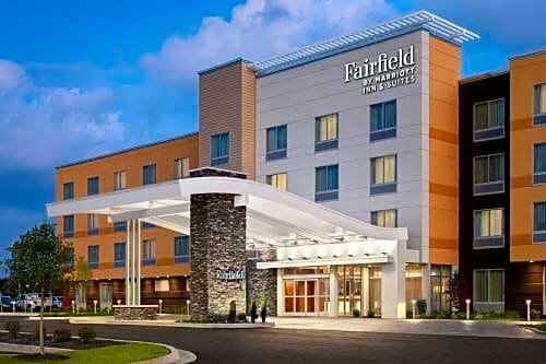 Otel Fairfield Inn & Suites by Marriott Revelstoke, Britanya Kolumbiyası, foto