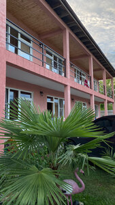 Гостевой дом Фламинго (Lidzavskoye shosse No:22, Lidzava), otel  Gagra Bölgesi'nden