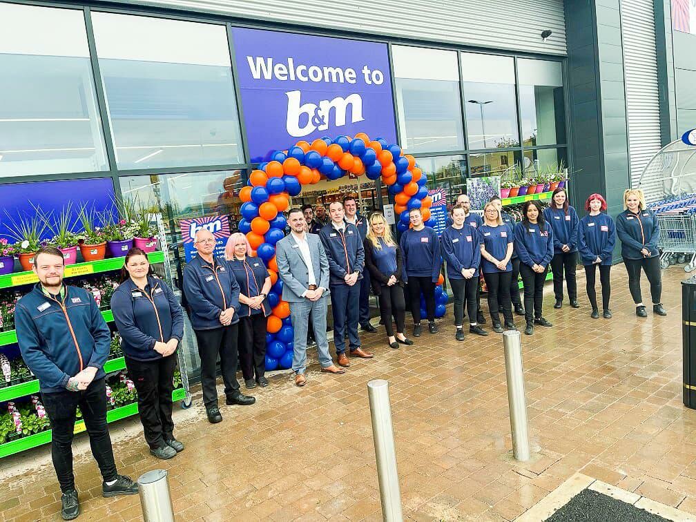 i̇ndirim ve fırsat sistemleri B&m Store with Garden Centre, İngiltere, foto