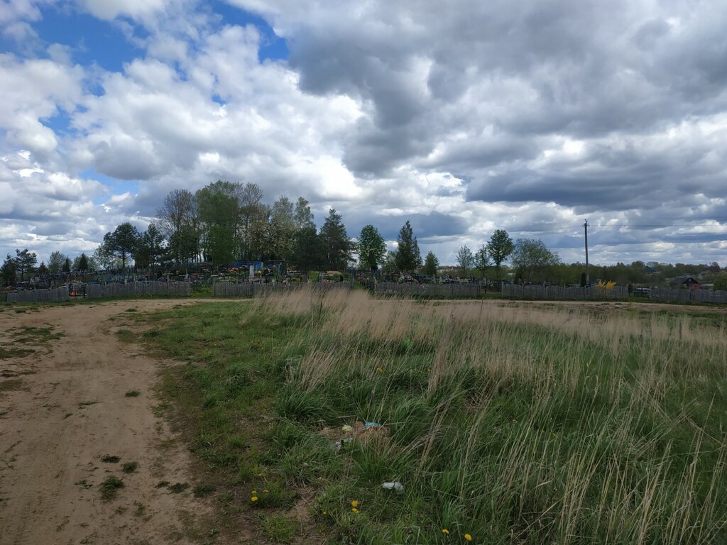 Mezarlıklar mogilki Komli, Vitebskaya oblastı, foto