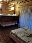 Gostevoi dom Izbushka (Песчаная улица No:19, посёлок городского типа Заозёрное), otel  Kırım Cumhuriyeti'nden