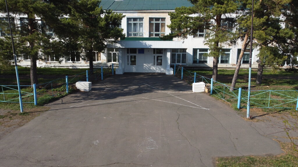 Ortaokul Антоновская средняя школа имени Героя Советского Союза П.И. Ильичёва, Omskaya oblastı, foto