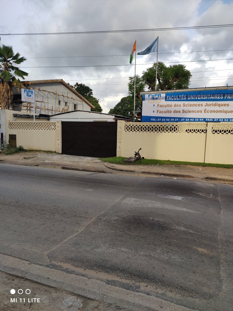 Üniversiteler Facultés Universitaires Privees D'Abidjan, Abican, foto