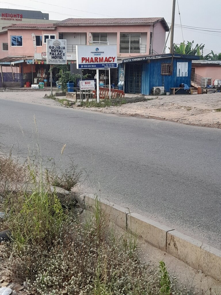 Polis merkezleri South Kwabenya Police Post, Dünya, foto