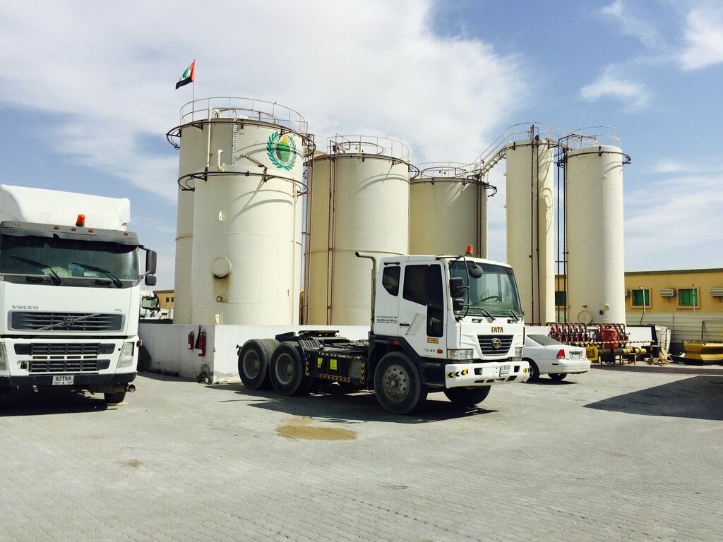 Petrol ürünleri üreticileri Green Land Diesel, Warehouse, Dubai, foto