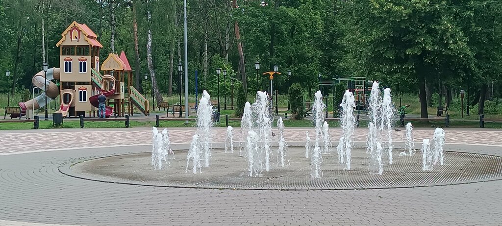 Kültür ve eğlence parkları Pamyati i Slavy Park, Novomoskovsk, foto