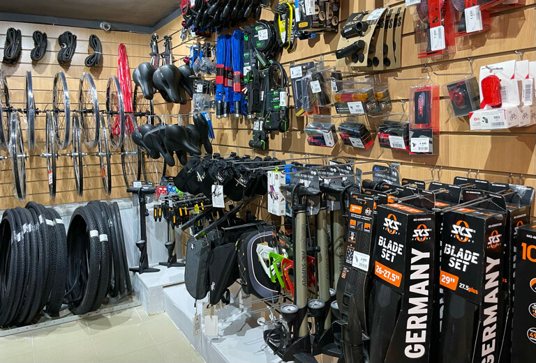 Bisiklet mağazaları Tim bike and Ay da rental!, Saint‑Petersburg, foto