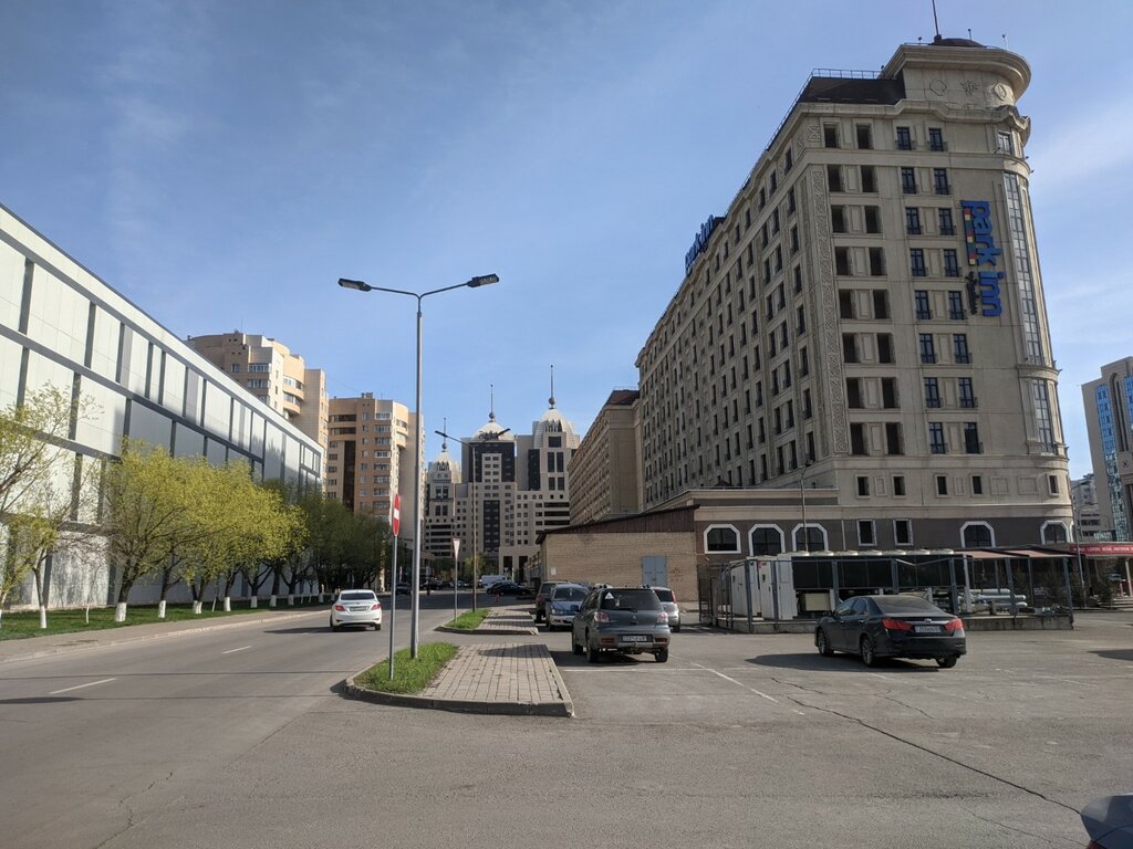 Otoparklar Parking lot, Astana, foto