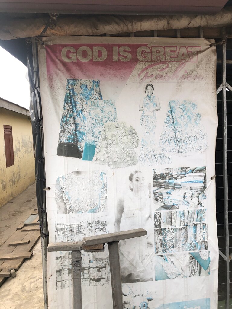 Moda evleri God is great, Dünya, foto