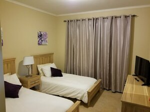 Gold Coast - Beautiful 2 Bedroom Town House (Noord, Diamante), otel  Noord'dan