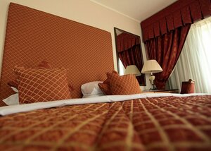 Golden Jubilee Hotel (Scotland, Clydebank), otel  Batı Dunbartstonshire Konseyi'nden