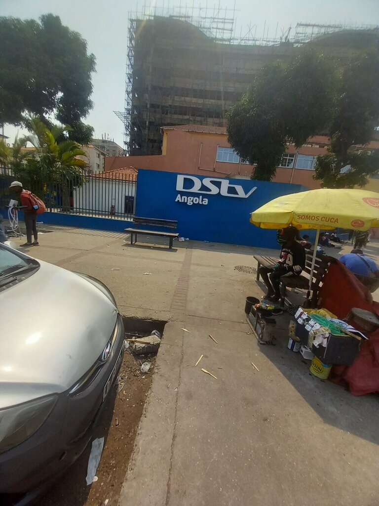 Yönetim ofisi DSTV, Loanda, foto