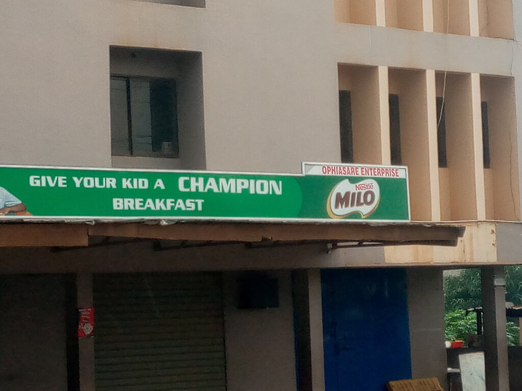 Toptan satış mağazaları Ophiasare Enterprise, Dünya, foto