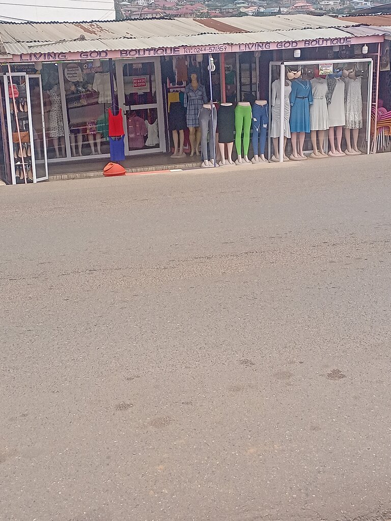 Giyim mağazası Living God boutique, Dünya, foto