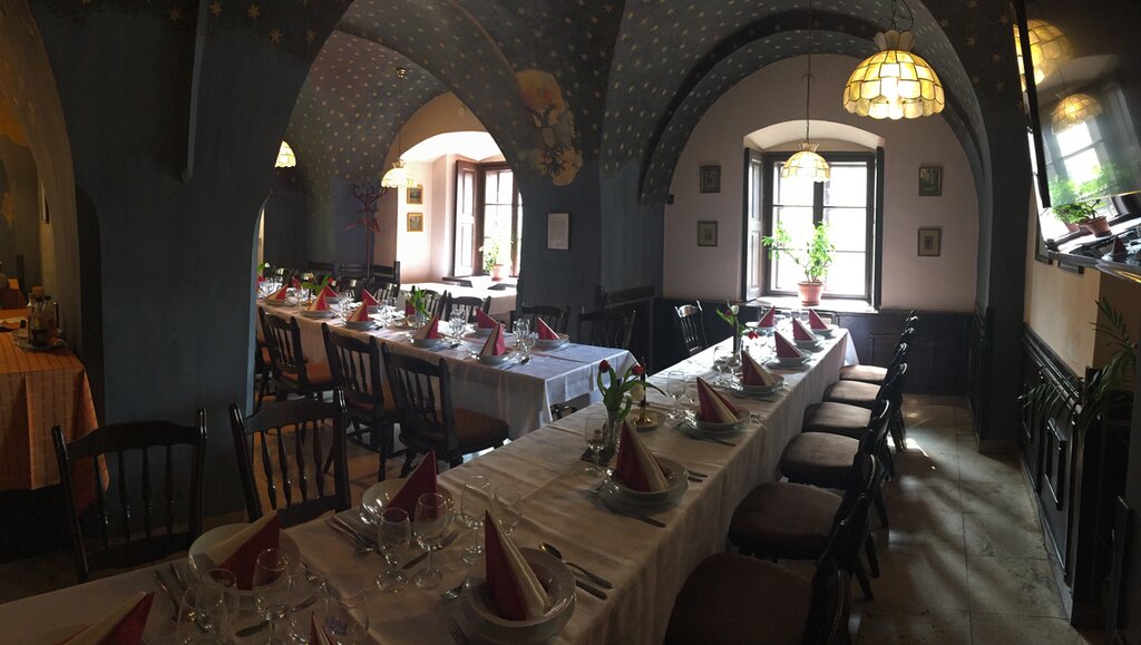Pizzacılar Corvinus Pizzéria és Pince Étterem, , foto