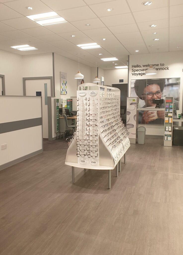 Giyim mağazası Specsavers Opticians and Audiologists - Cannock Voyager Sainsbury's, İngiltere, foto