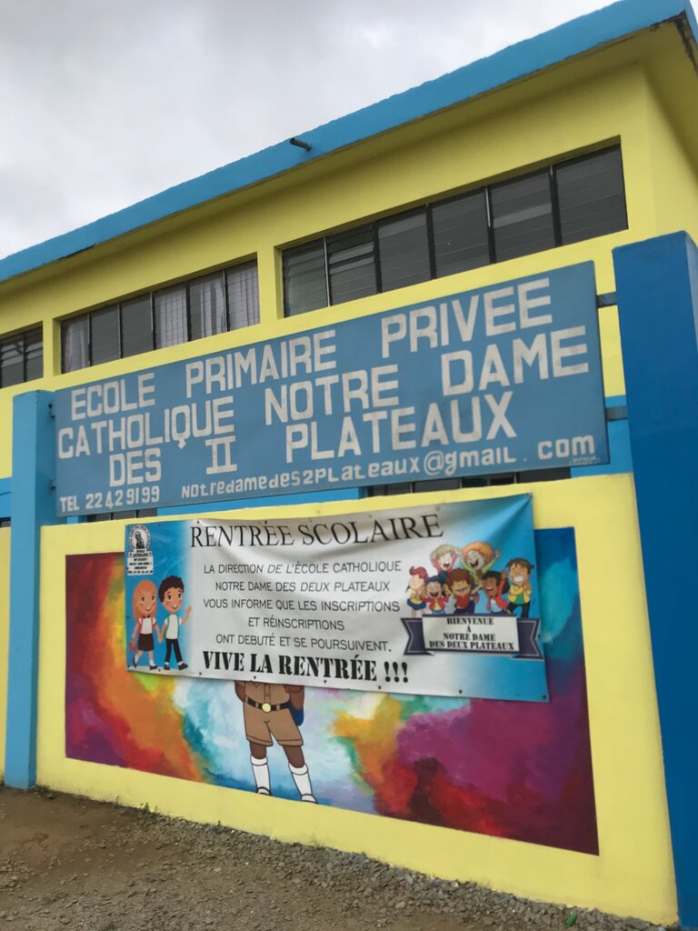 Özel okul Ecole Primaire Privée Catholique Notre Dame Des Deux Plateaux, Abican, foto