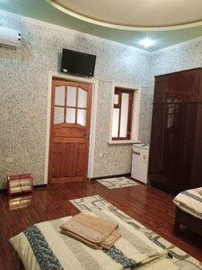 Hotel Sohibqiron (Amirobod ko'chasi No:20, Bukhara), otel  Buhara'dan