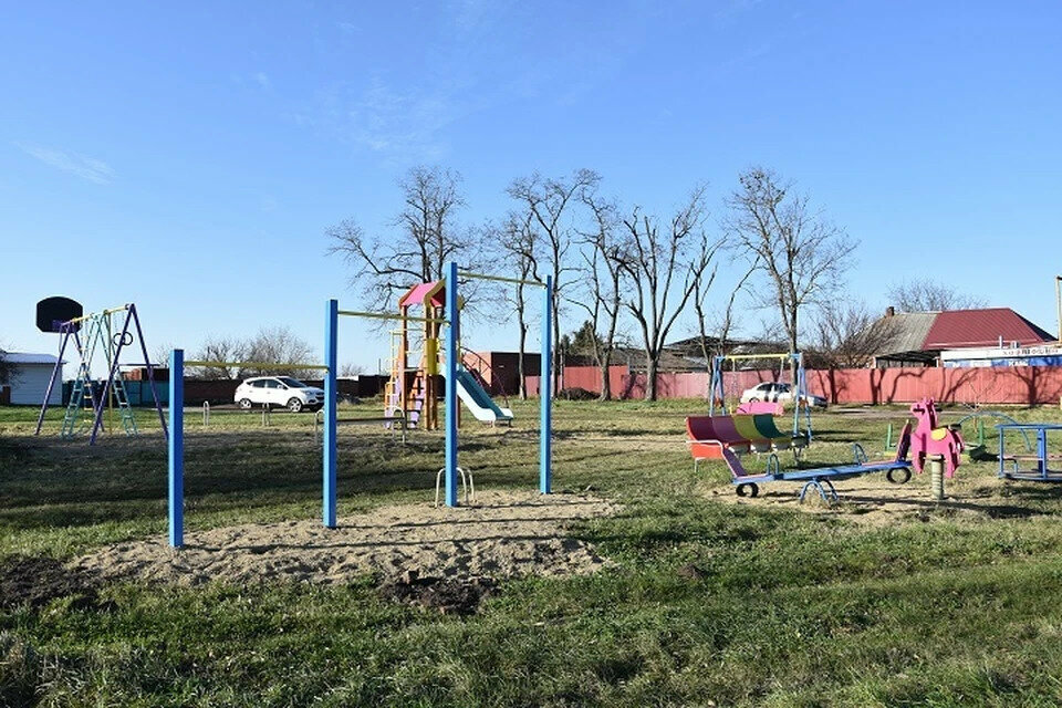 Oyun alanı Playground, Krasnodarski krayı, foto