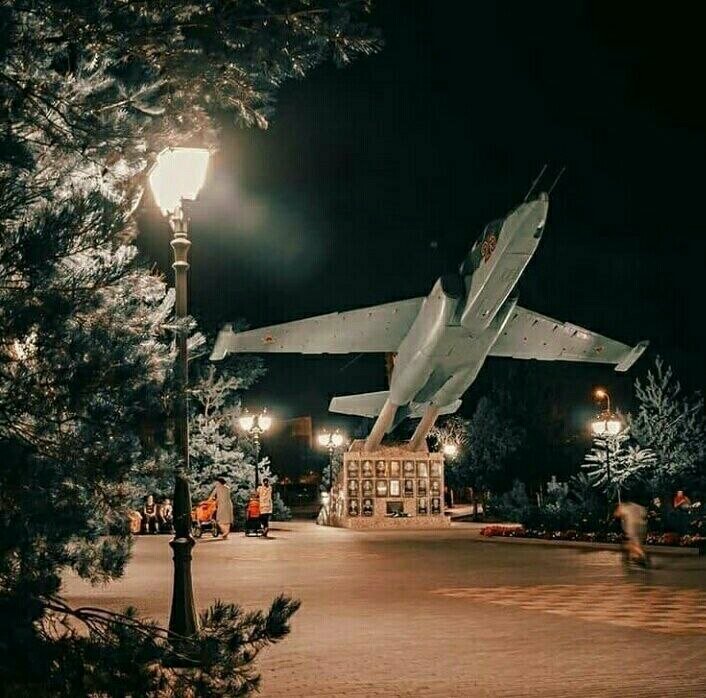 Anıt, heykel Погибшим лётчикам, Budennovsk, foto